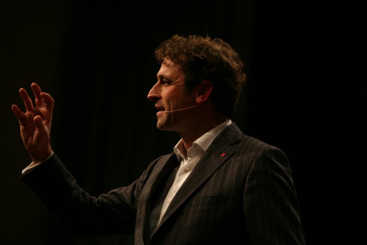 Charles van Goch ziet coronavirus als resetknop